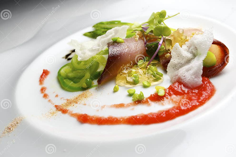 Ensalada de atún foto de archivo. Imagen de cocina, fresco - 39497862