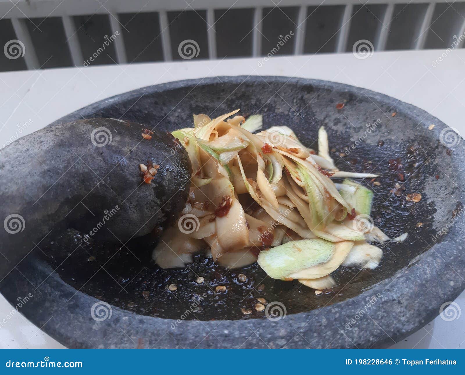 Ensalada De Mango Picante Comida Indonesia Tradicional Foto de archivo ...