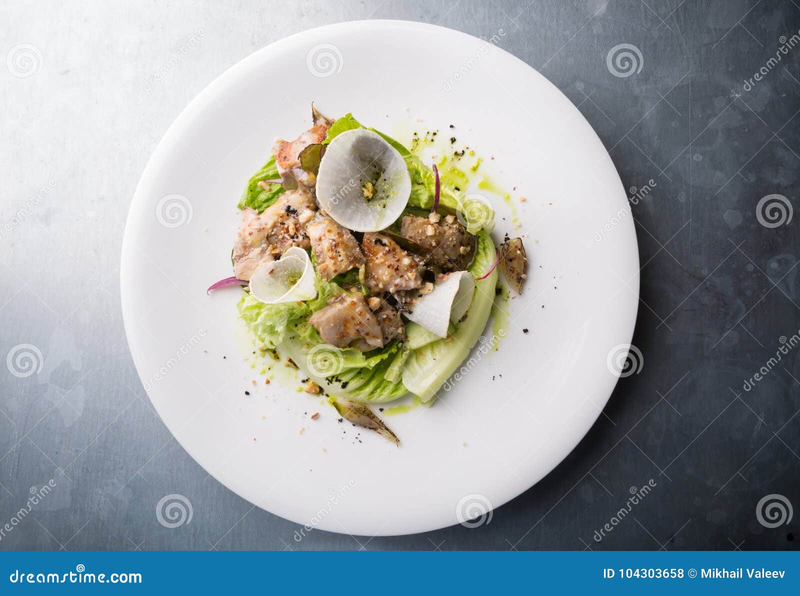 Ensalada De Pollo Con Lechuga, Foto de archivo - Imagen de pollo ...
