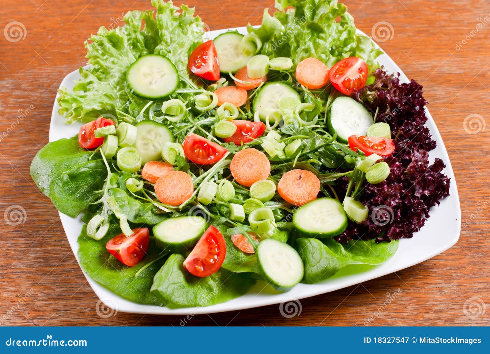 Ensalada fresca imagen de archivo. Imagen de hoja, restaurante - 18327547