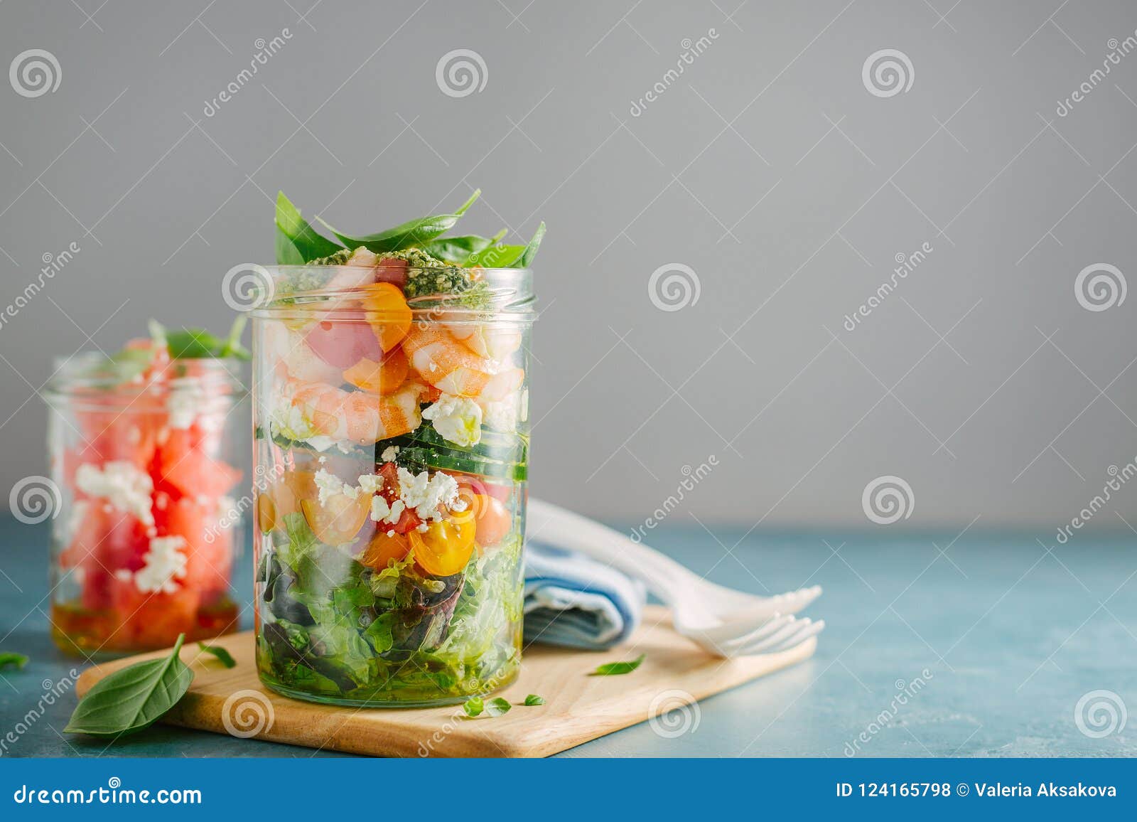 Ensalada Fresca En El Tarro Preparado Foto de archivo - Imagen de tarro ...