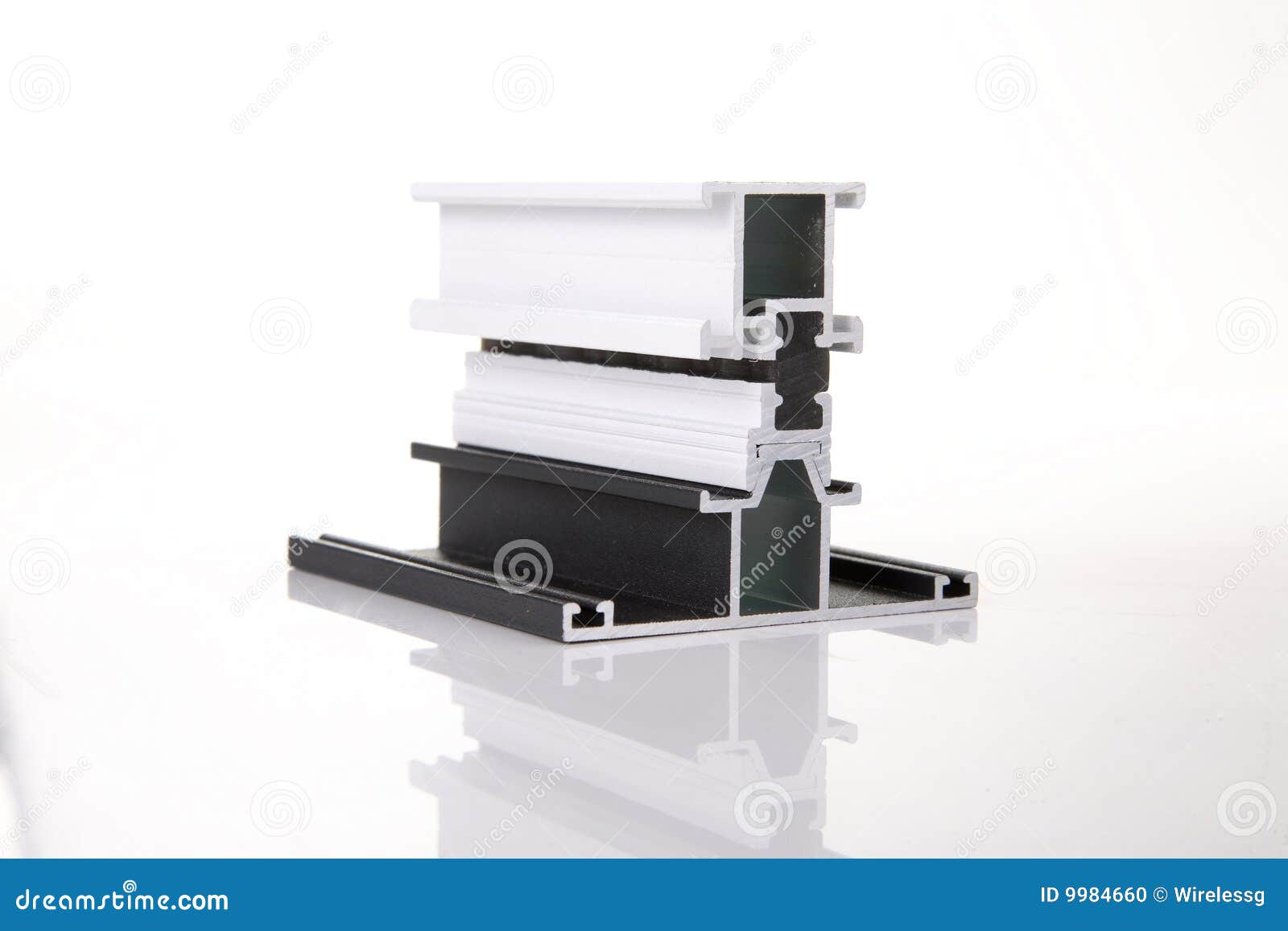 Ensamblaje del duraluminio foto de archivo. Imagen de piezas - 9984660