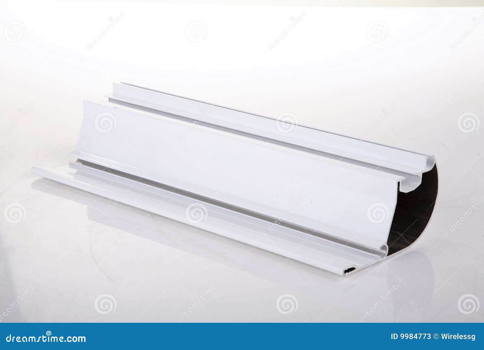 Ensamblaje del duraluminio imagen de archivo. Imagen de plata - 9984773