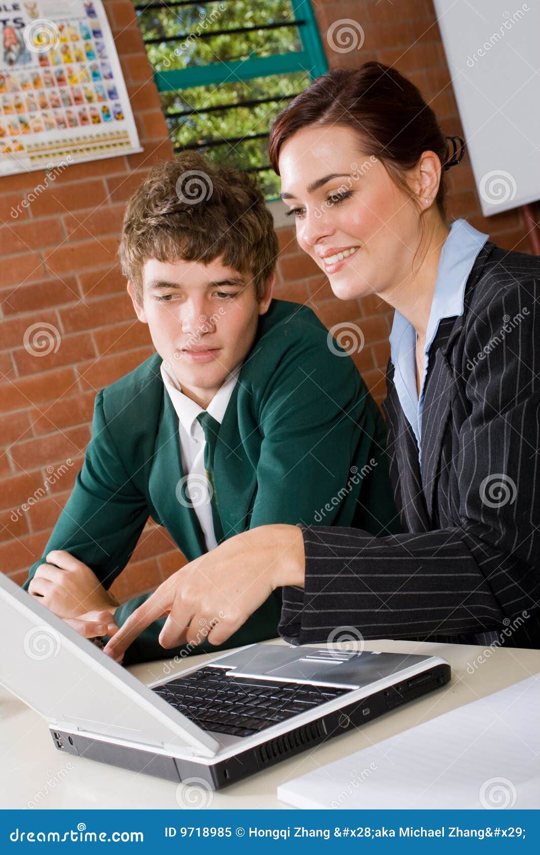 Enseignement De L'informatique Image stock - Image du tableau ...