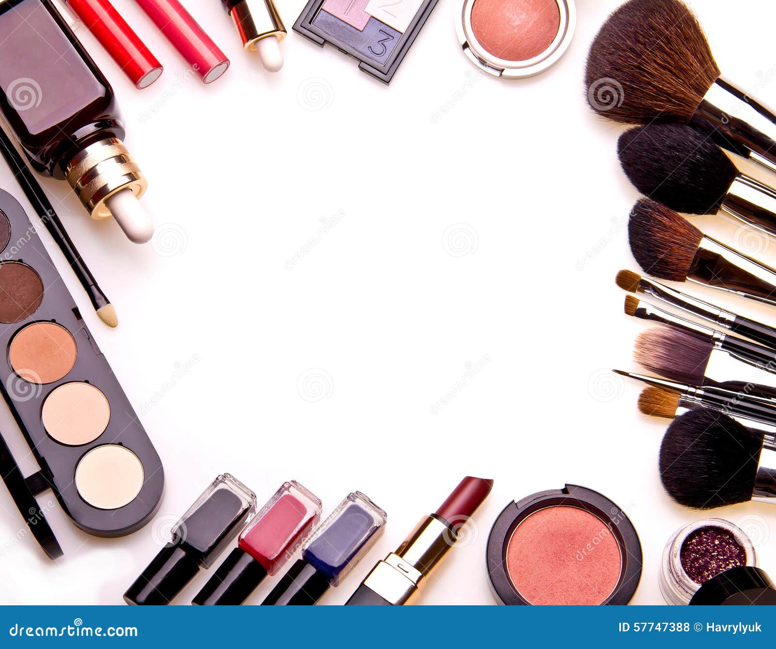 Ensemble D'outils Professionnels Essentiels De Maquillage Photo stock ...