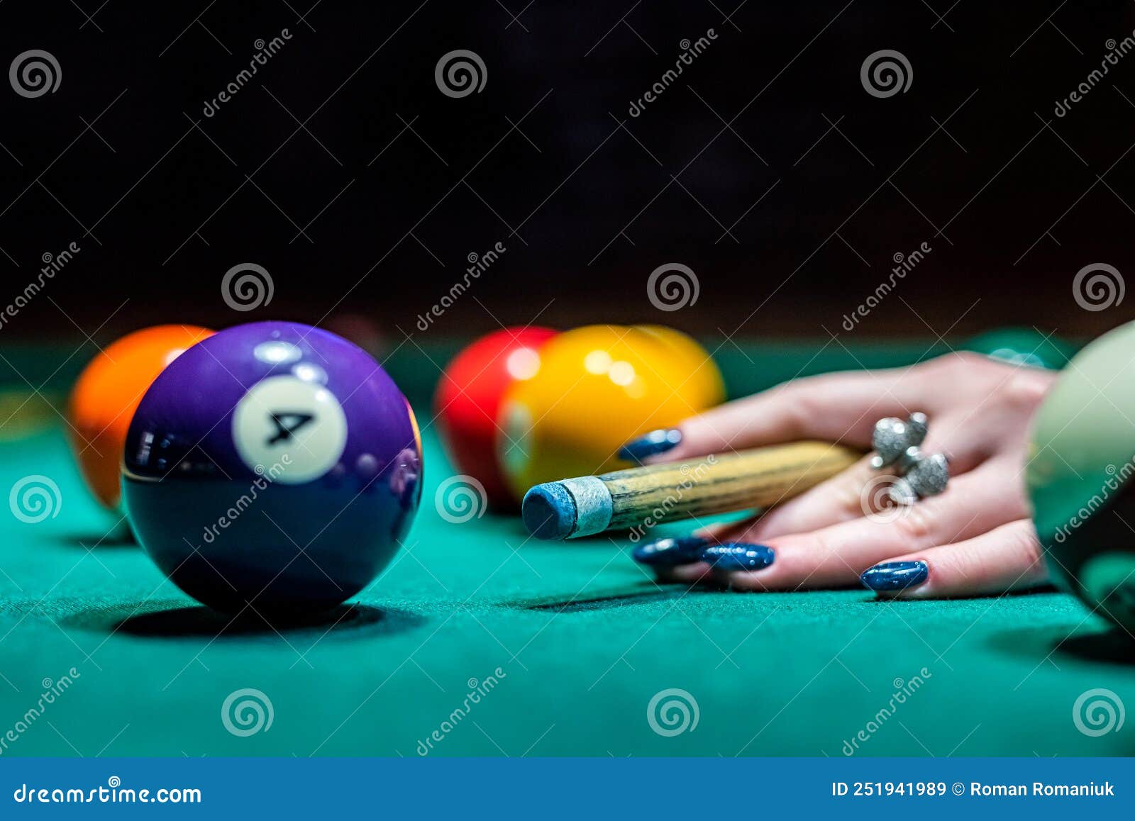 Ensemble De Ballons De Billard Sur La Table Image stock - Image du ...