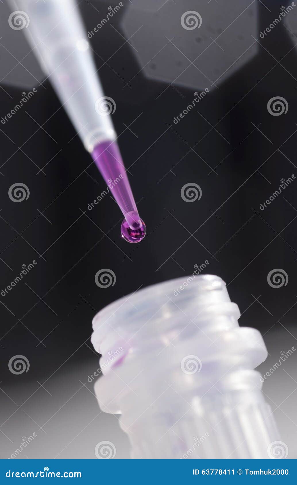 Entnehmen einer DNA-Probe stockbild. Bild von wissenschaftlich - 63778411