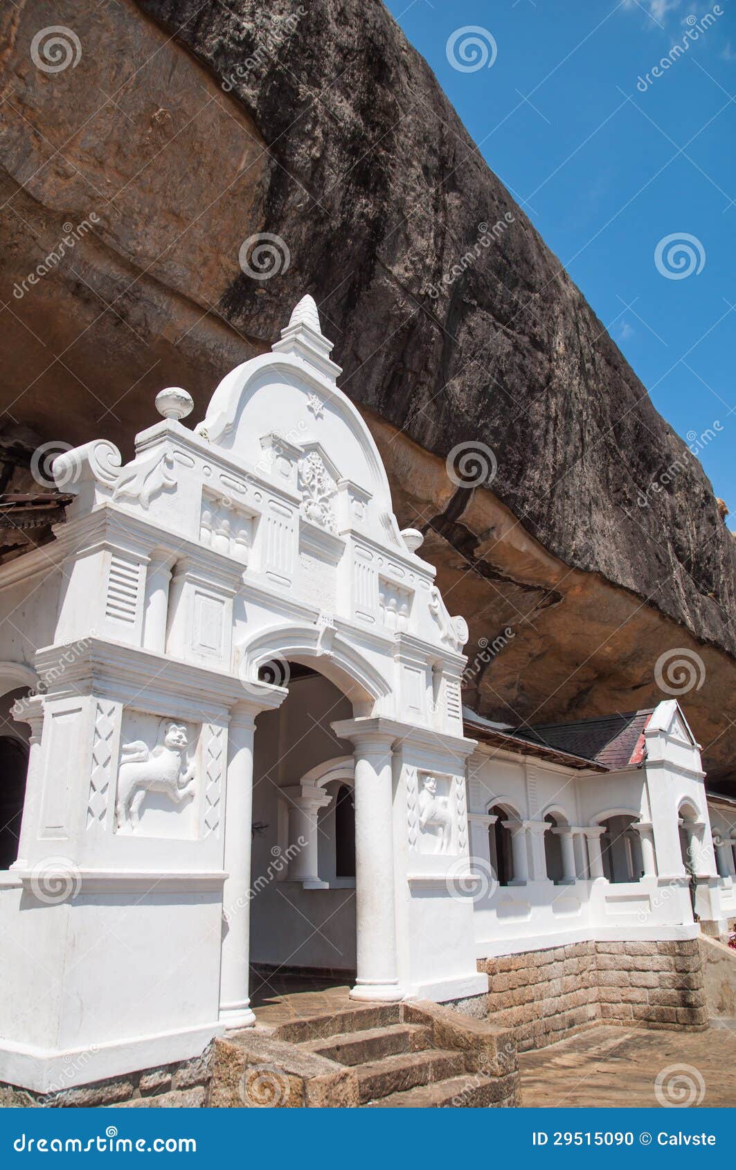 Entrada Ao Templo Da Rocha De Dambulla, Sri Lanka Foto de Stock ...