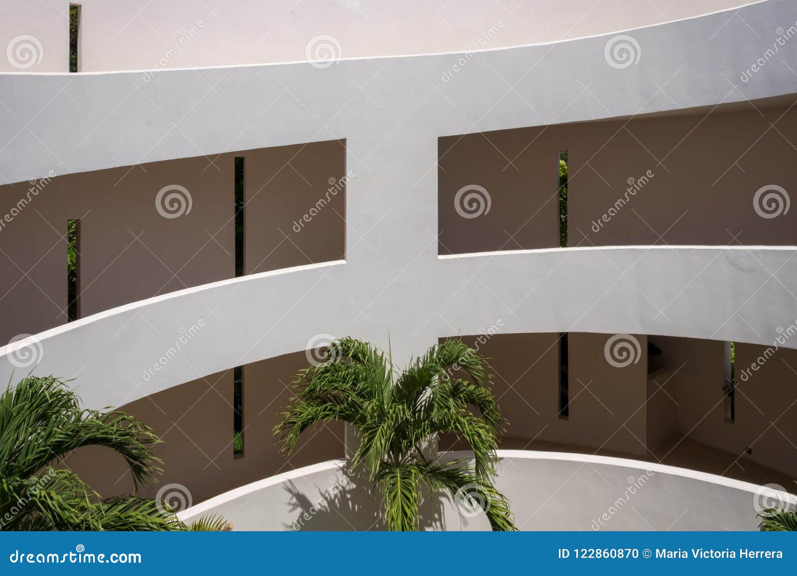 Entrada Circular De La Rampa Imagen editorial - Imagen de coordinador ...