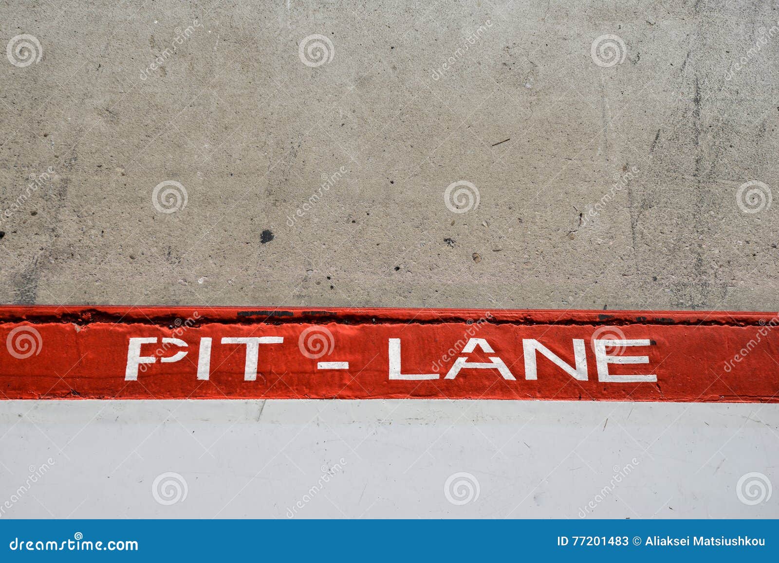Entrada De Pit Lane En La Competencia Del Coche Imagen de archivo ...
