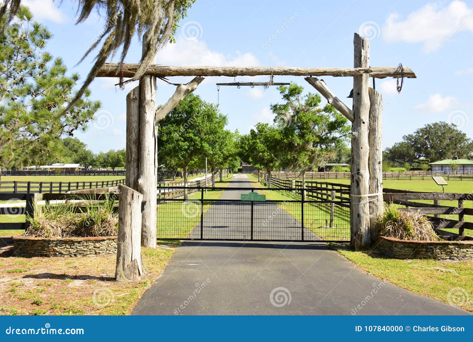 Entrada Estructurada Madera De La Granja Foto de archivo - Imagen de ...
