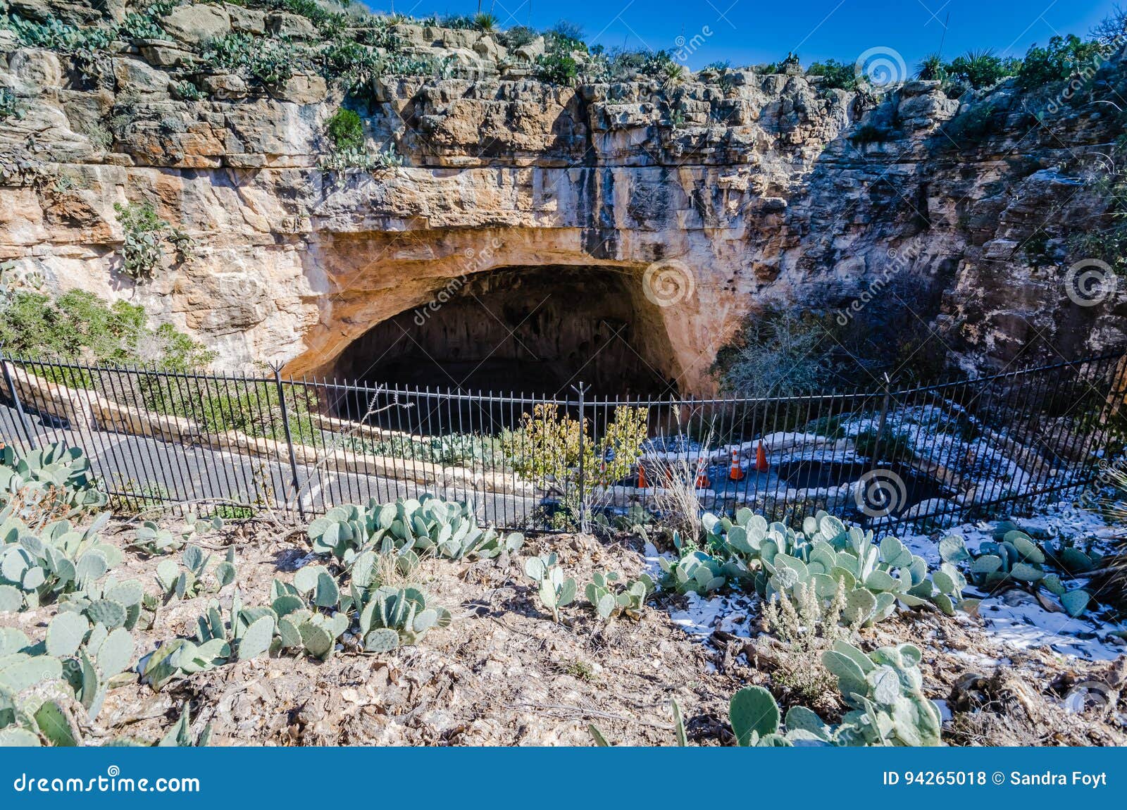 Entrada Natural - Parque Nacional De Las Cavernas De Carlsbad Foto de ...