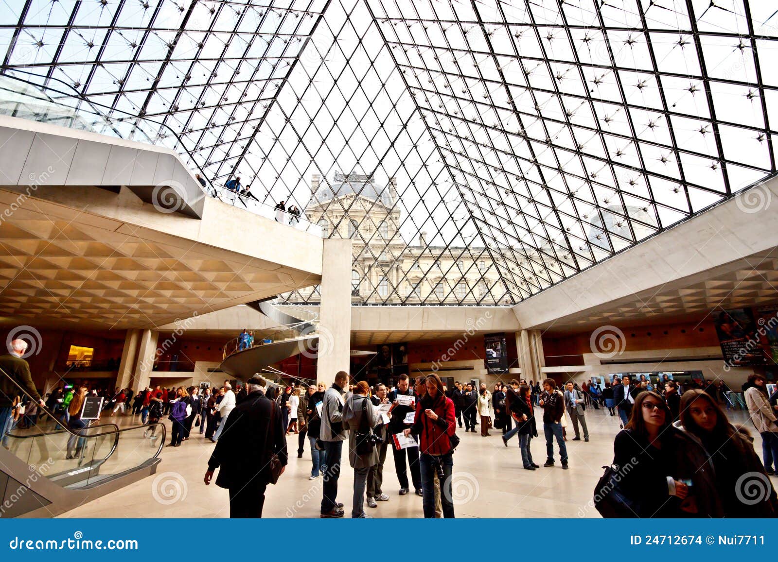 Entrada Principal Del Museo 3 De La Lumbrera Imagen de archivo ...