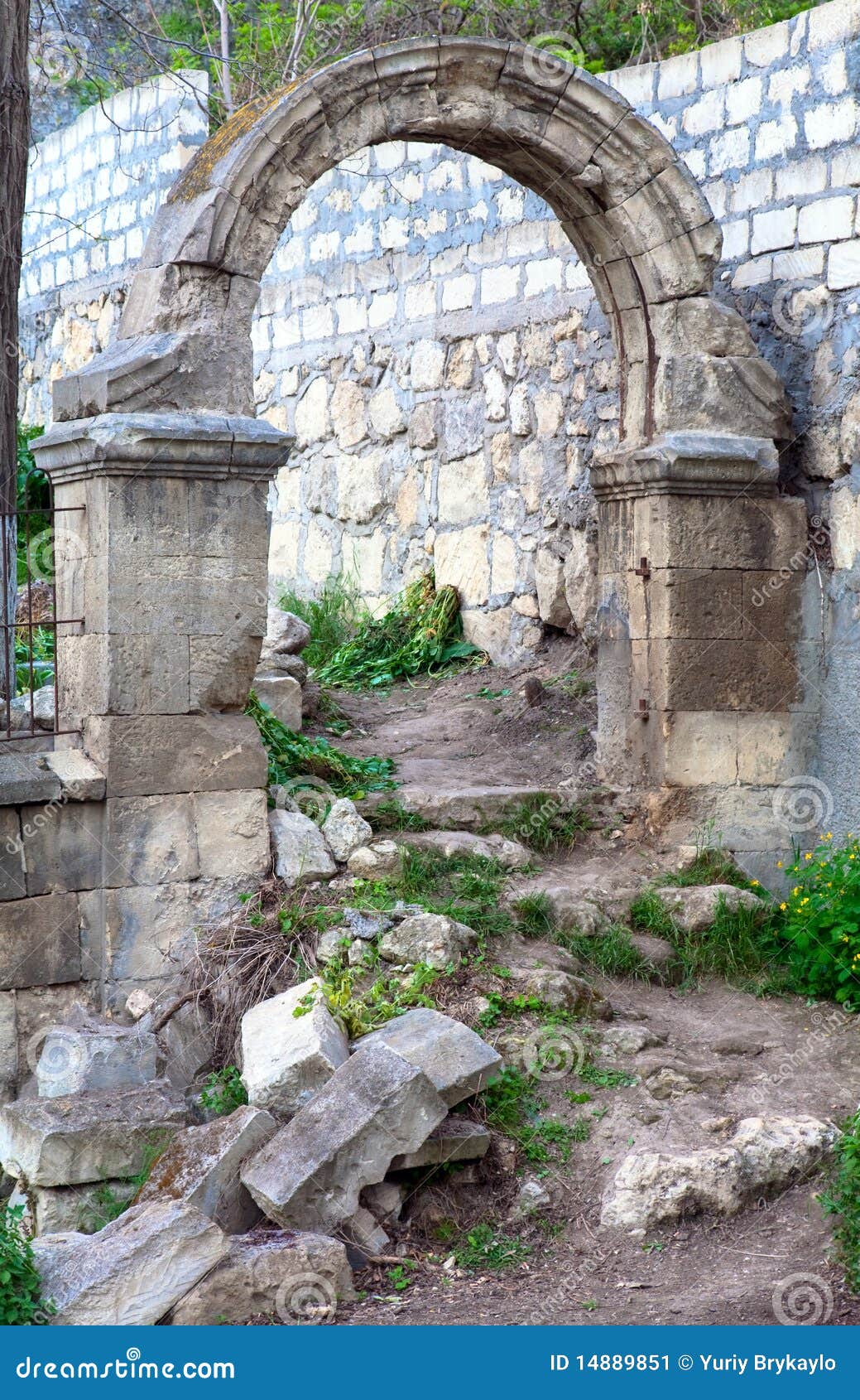 Entrance Arch To Old Cemetery Stock Image - Image of tumble, stony ...