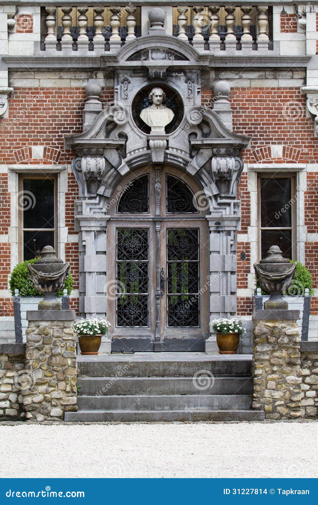 The entrance of a castle stock photo. Image of classic - 31227814