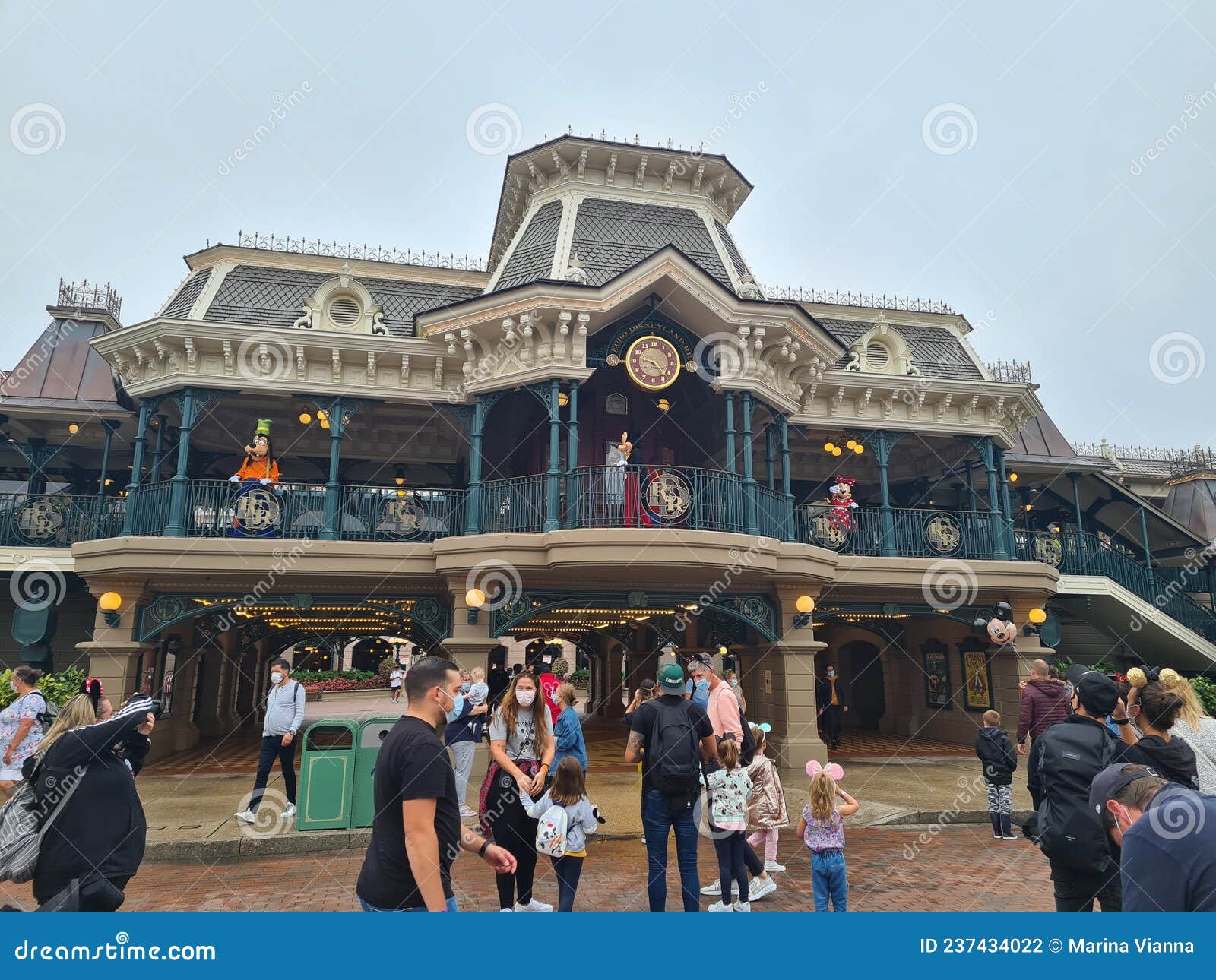 Entrance Of Disneyland Park - DisneyLand Paris Editorial Image ...
