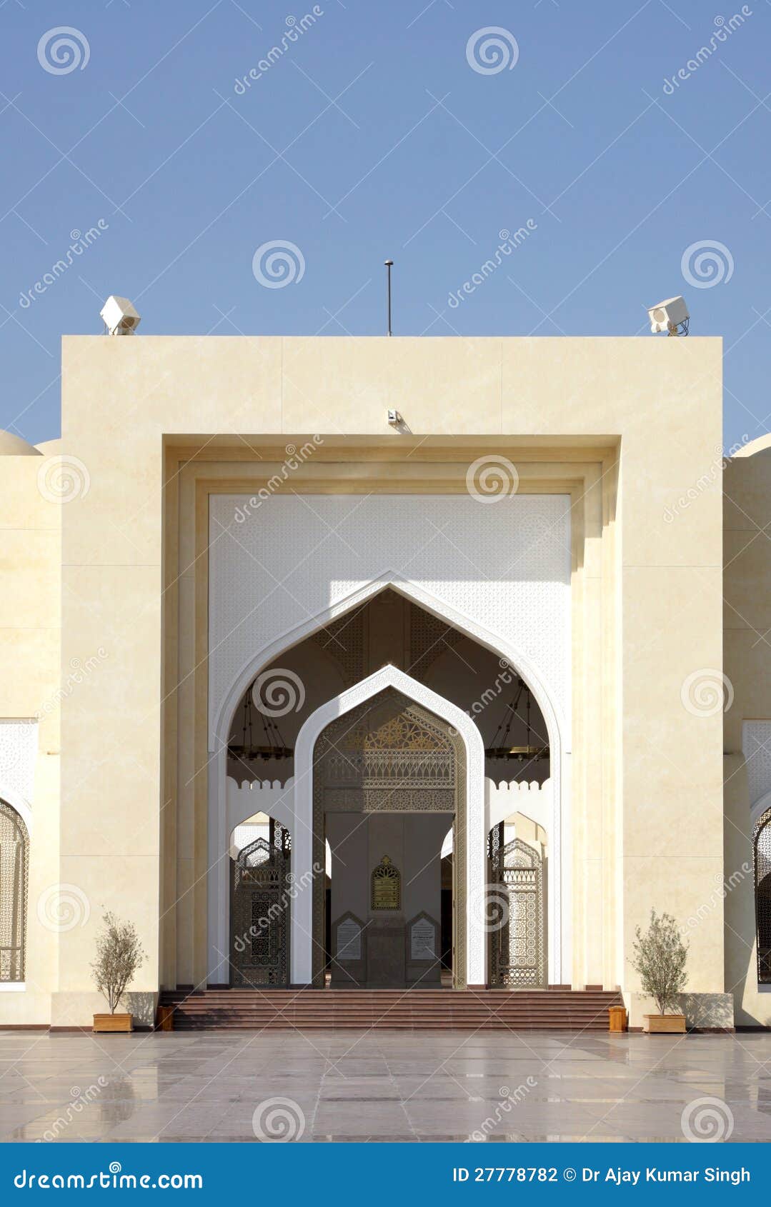 Entrance of Grand Mosque of Doha, Qatar Stock Photo - Image of belief ...