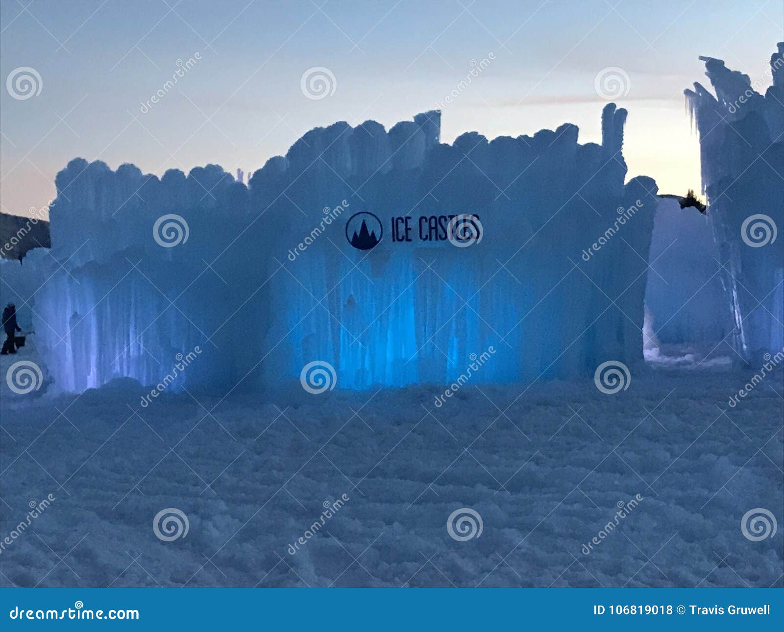 Ice castles at night stock photo. Image of entrance - 106819018
