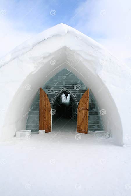 Entrance Igloo. editorial photo. Image of glacial, building - 8262116