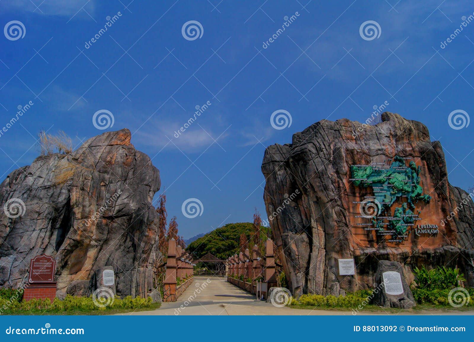 Entrance of Legend Park Langkawi Editorial Photography - Image of ...