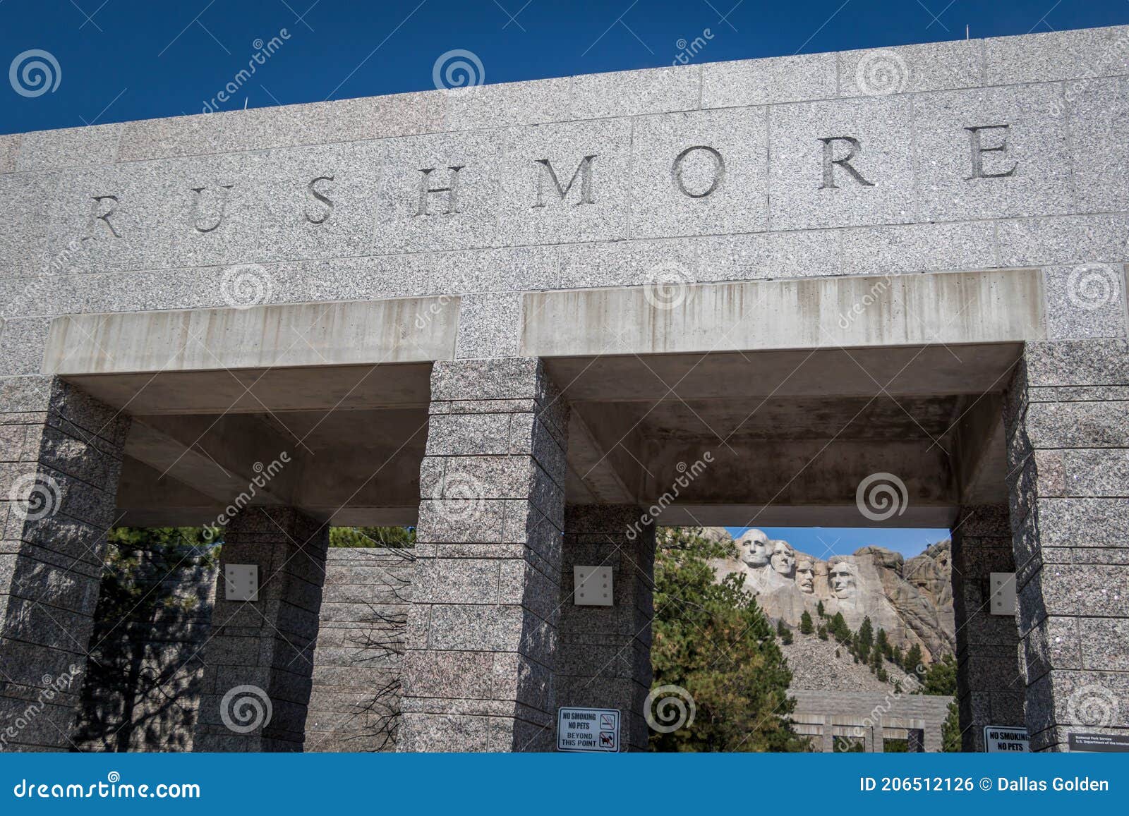 Entrance at Mount Rushmore National Monument Editorial Photo - Image of ...