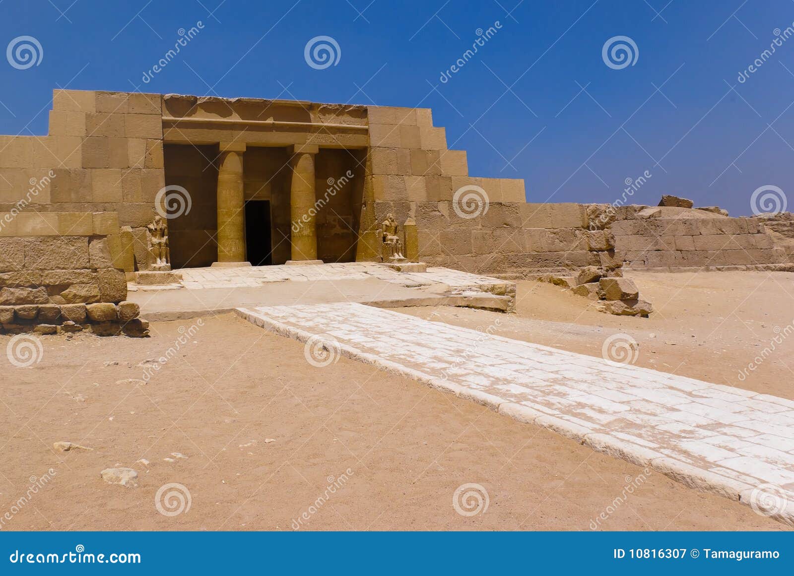 Entrance of pyramid stock image. Image of cairo, egypt - 10816307