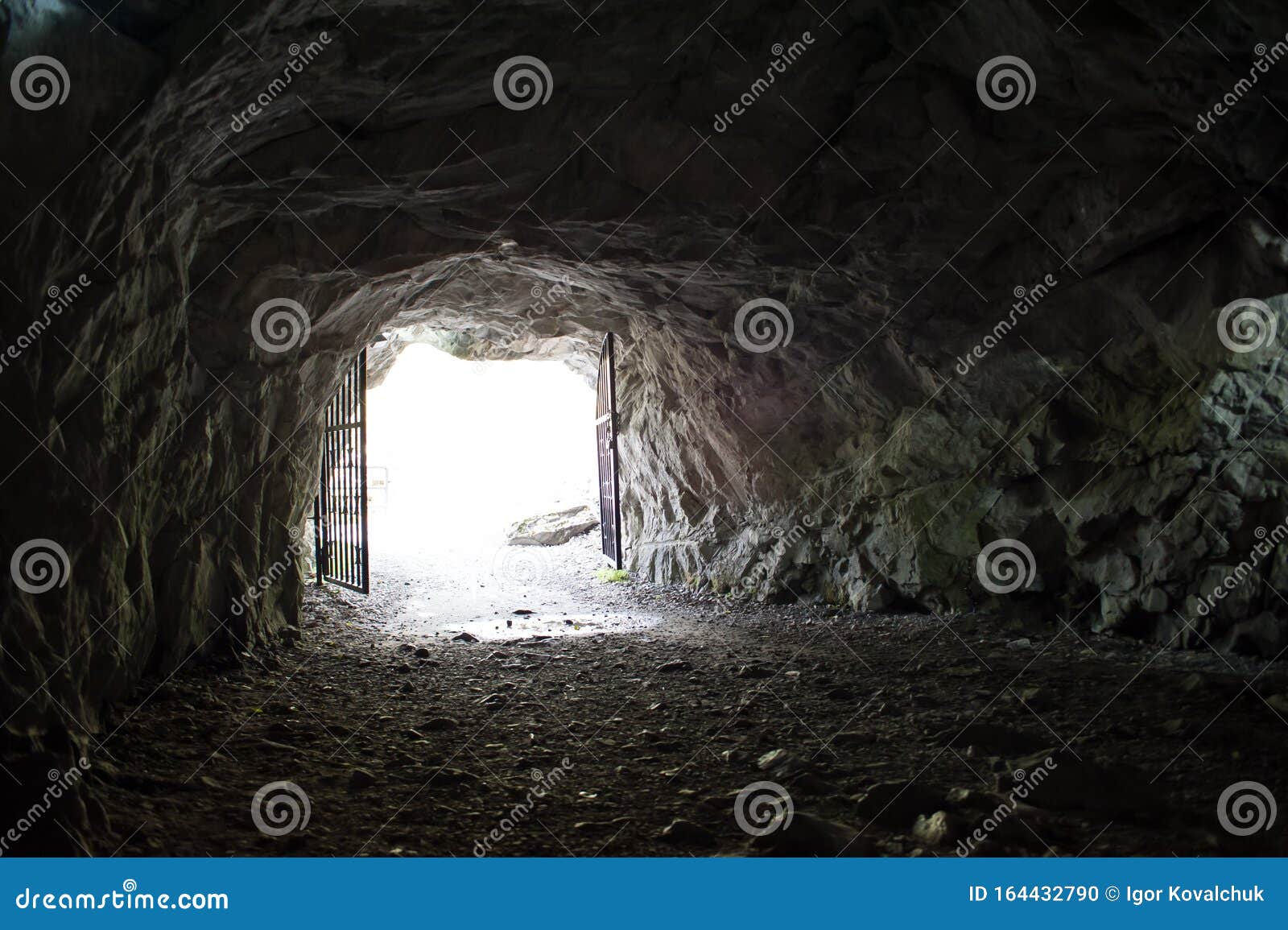 Entrance from the Rocky Cave Stock Photo - Image of hole, interior ...