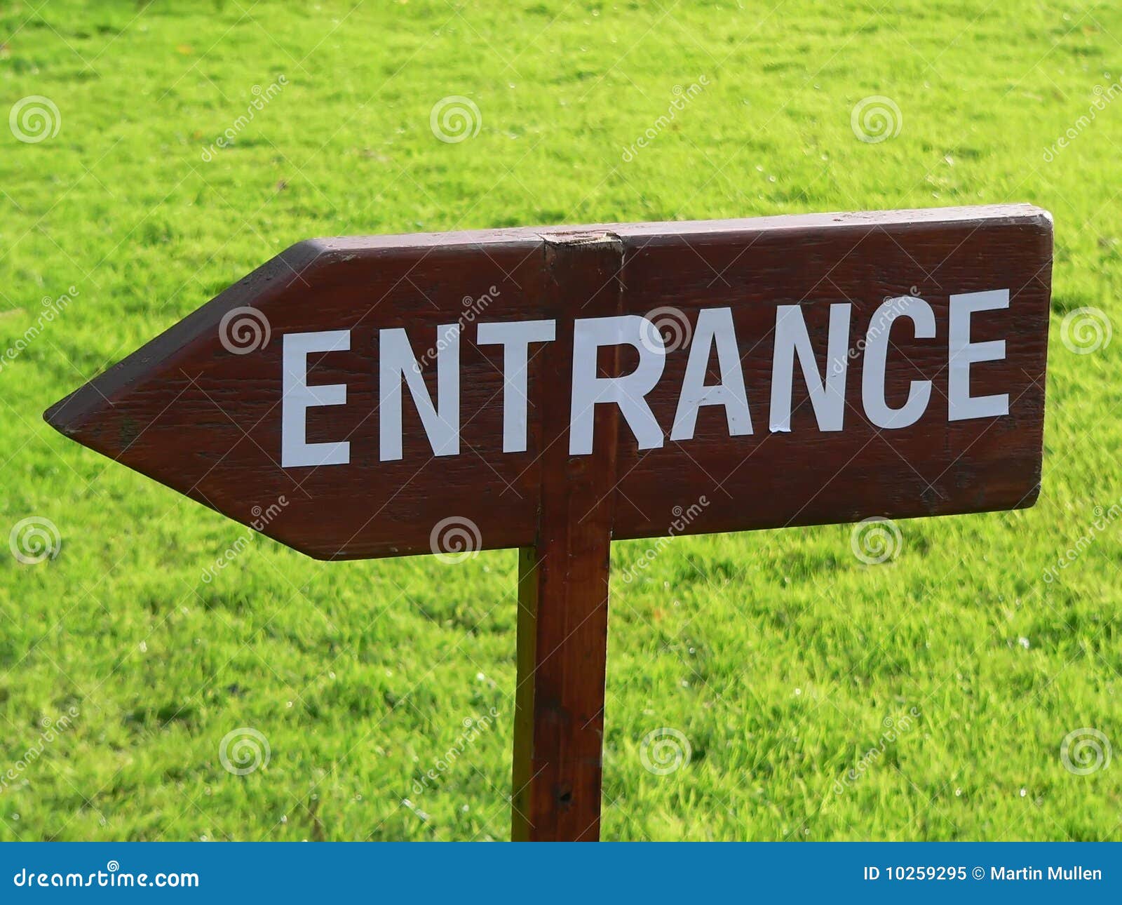 Entrance Sign stock image. Image of direction, pointing - 10259295