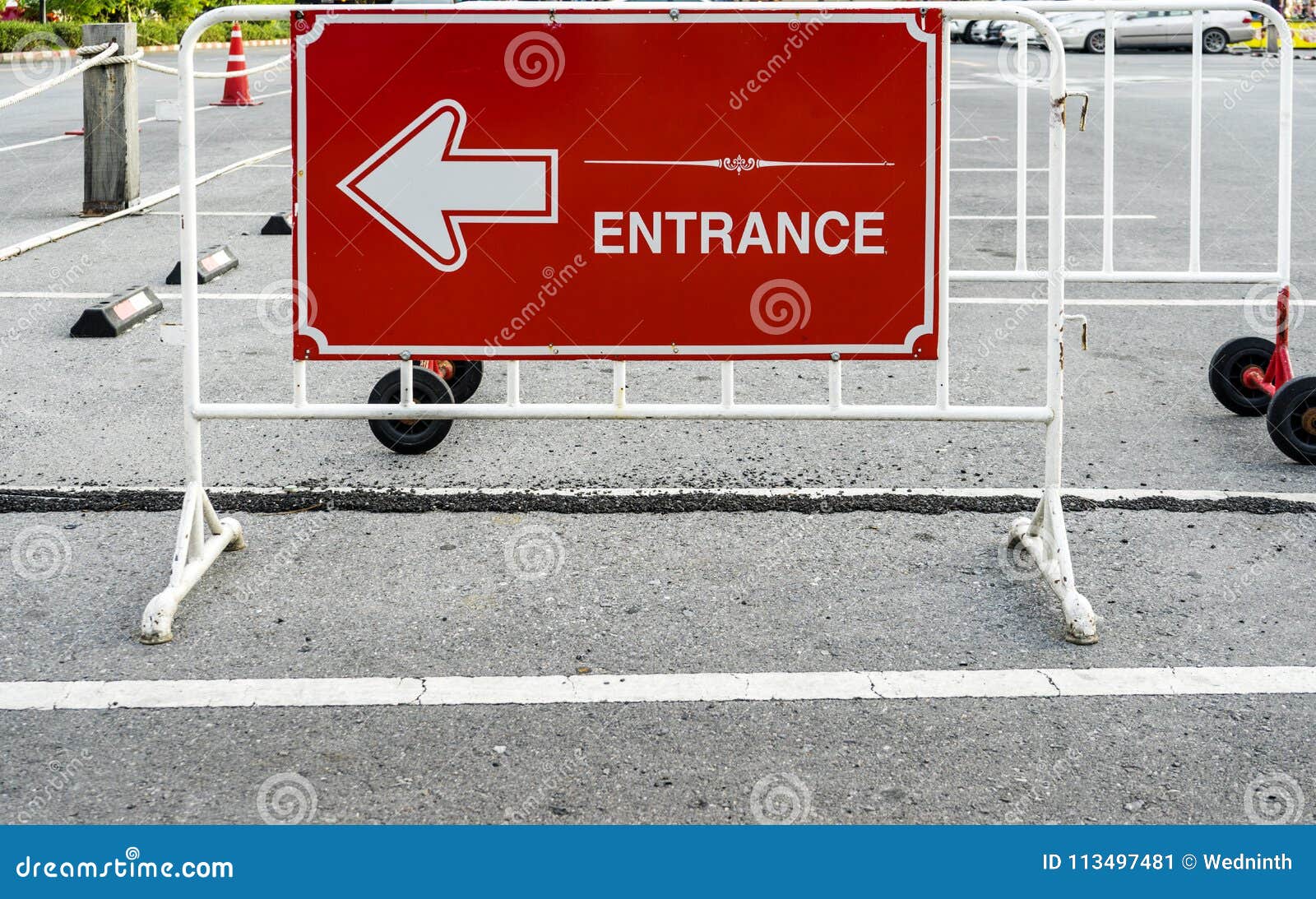 Entrance Sign and Space in a Parking Lot Stock Illustration ...