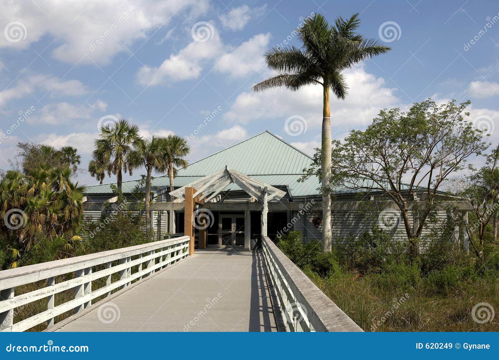 Entrance To Coe Visitor Center Stock Image - Image of exterior, tree ...