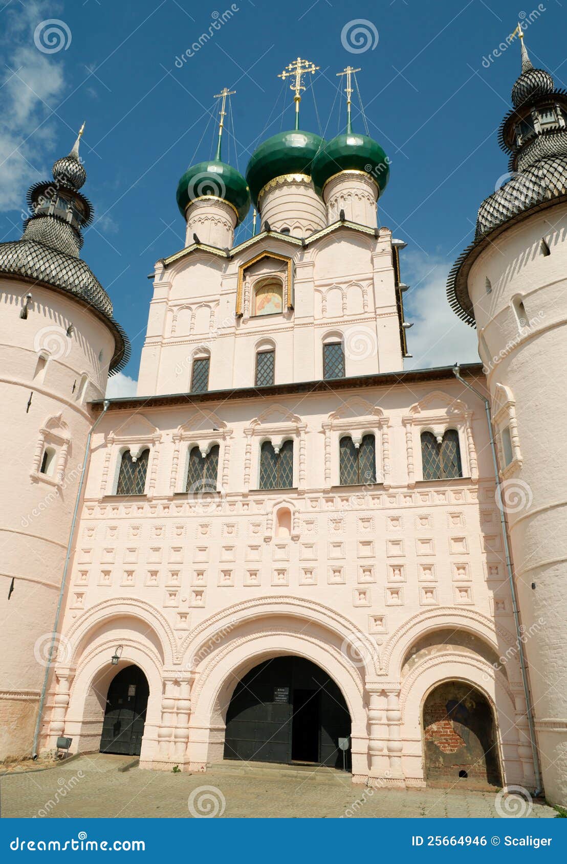 Entrance To the Kremlin of Rostov the Great Stock Photo - Image of ...