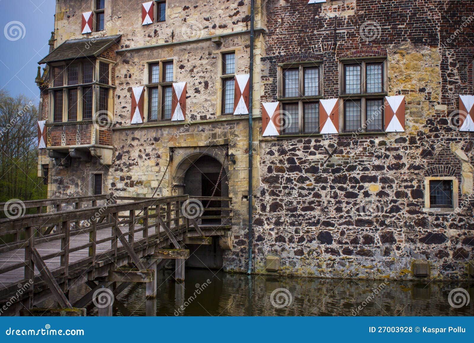 Entrance to moated castle stock photo. Image of stone - 27003928