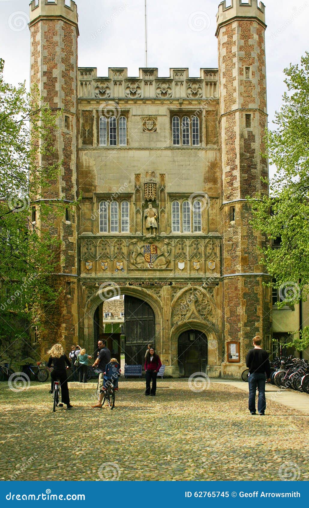 Entrance To Trinity College, Cambridge Editorial Image - Image of city ...