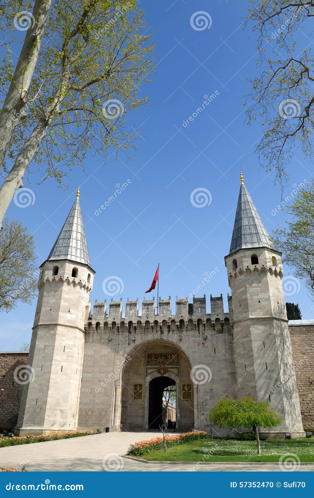 The Entrance of Topkapi Palace in Istanbul Stock Photo - Image of ...