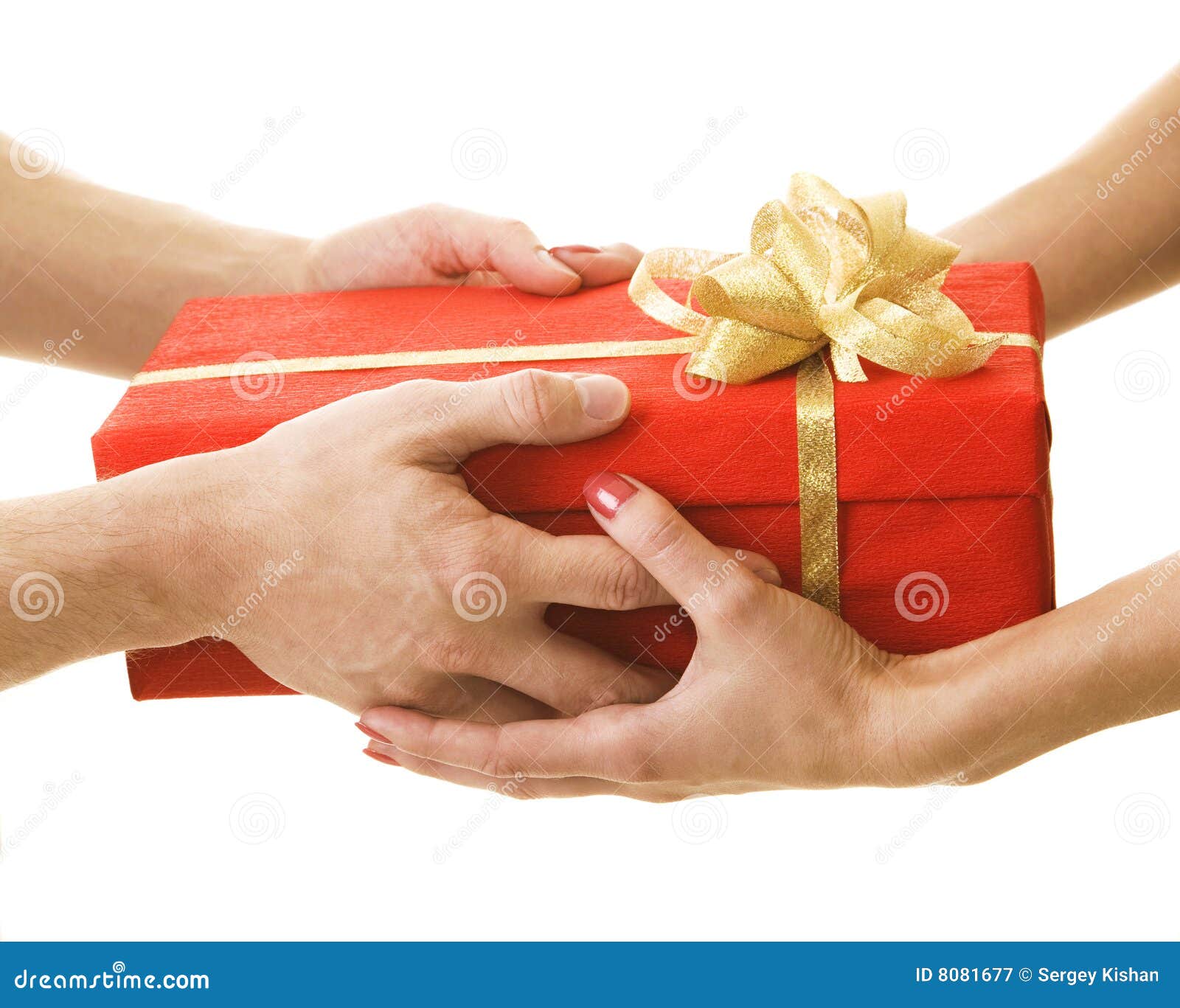 Entregando um presente imagem de stock. Imagem de perfeito - 8081677