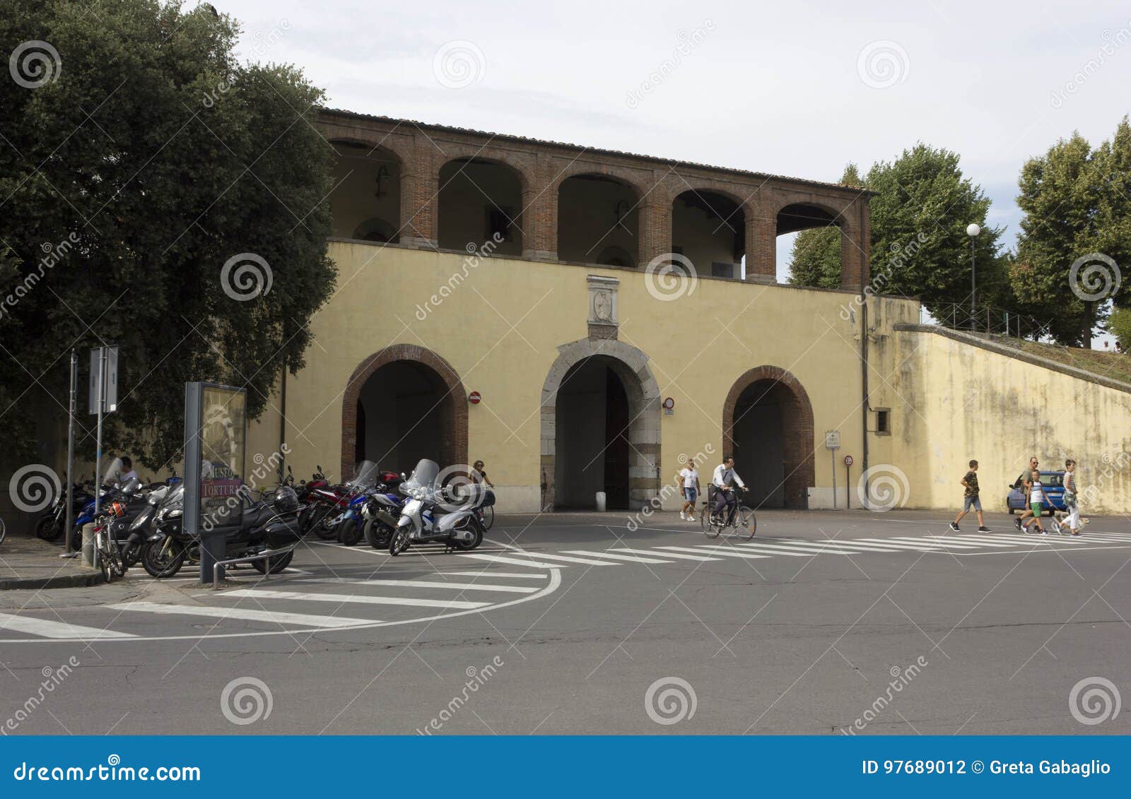 Entry Gate of Lucca Fortified City, Italy Editorial Photography - Image ...