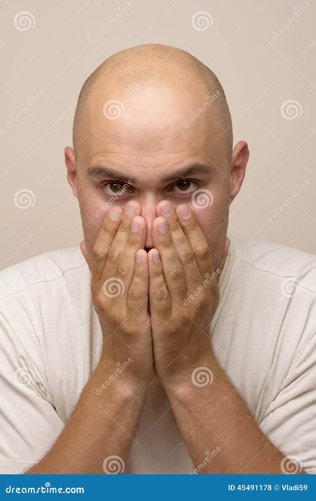 Entsetzter Junger Mann Lokalisiert Stockfoto - Bild von gefühl, nett ...