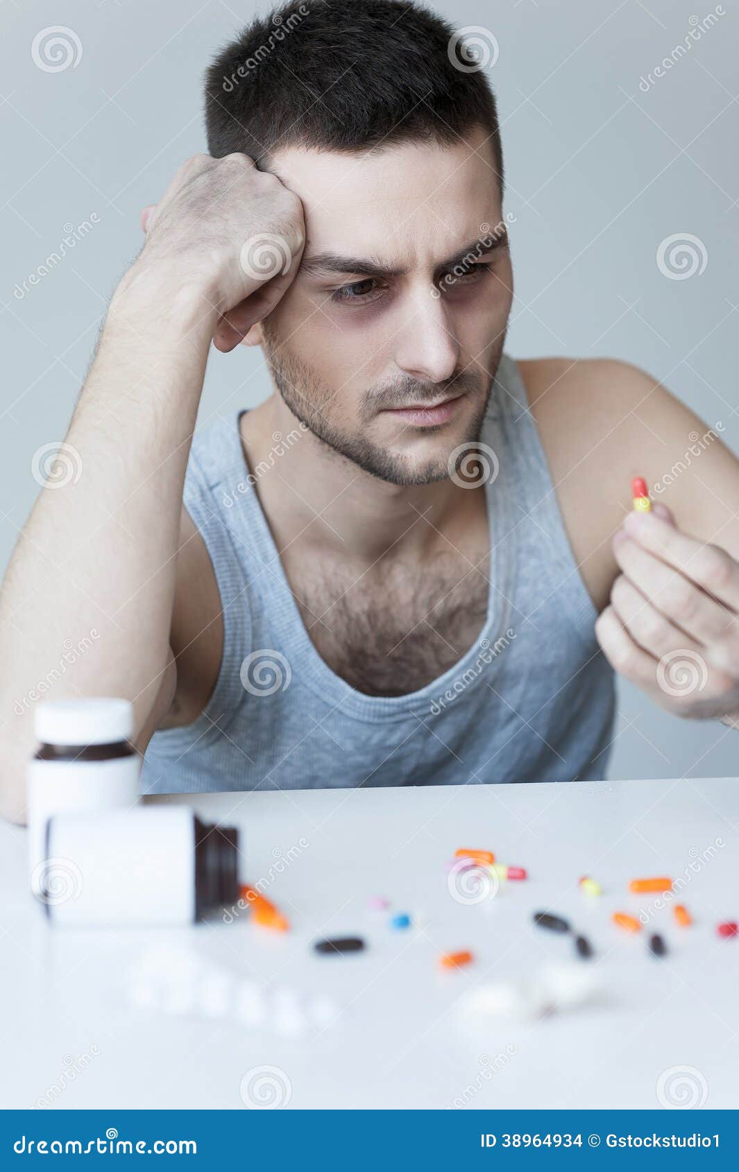 Entumecer su dolor. foto de archivo. Imagen de analgésico - 38964934