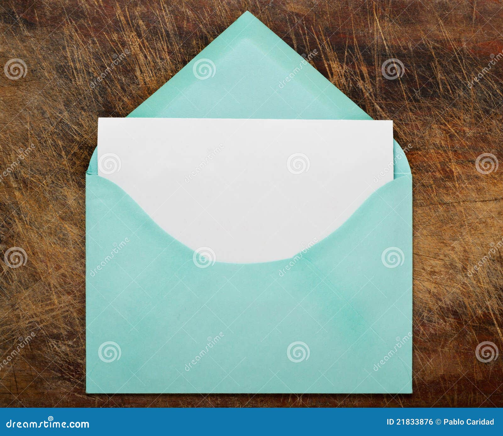 Envelope Aberto Do Verde Com Papel Em Branco. Foto de Stock - Imagem de ...