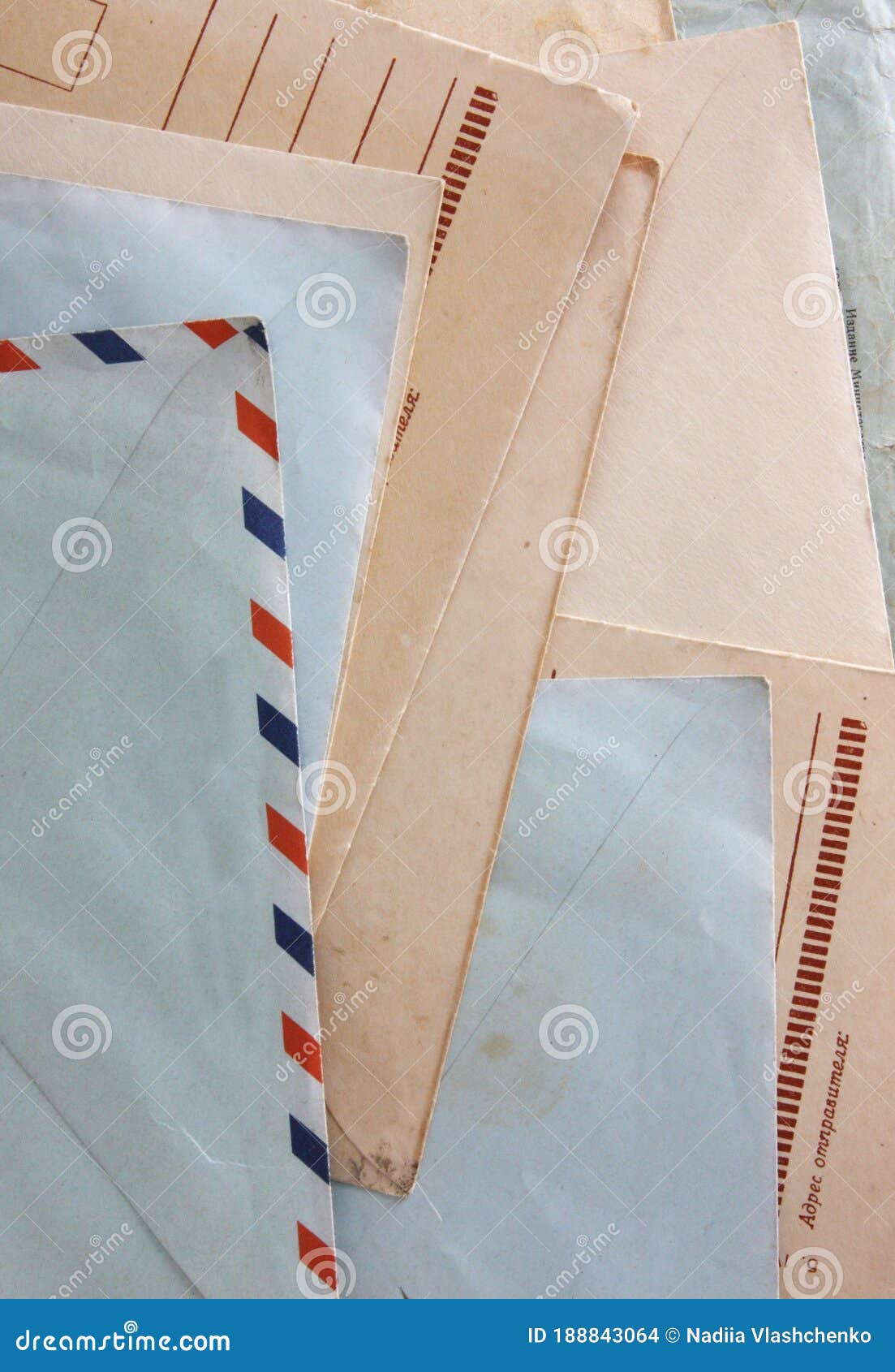 Envelope Antigo Com Papel Em Branco Foto de Stock - Imagem de colheita ...