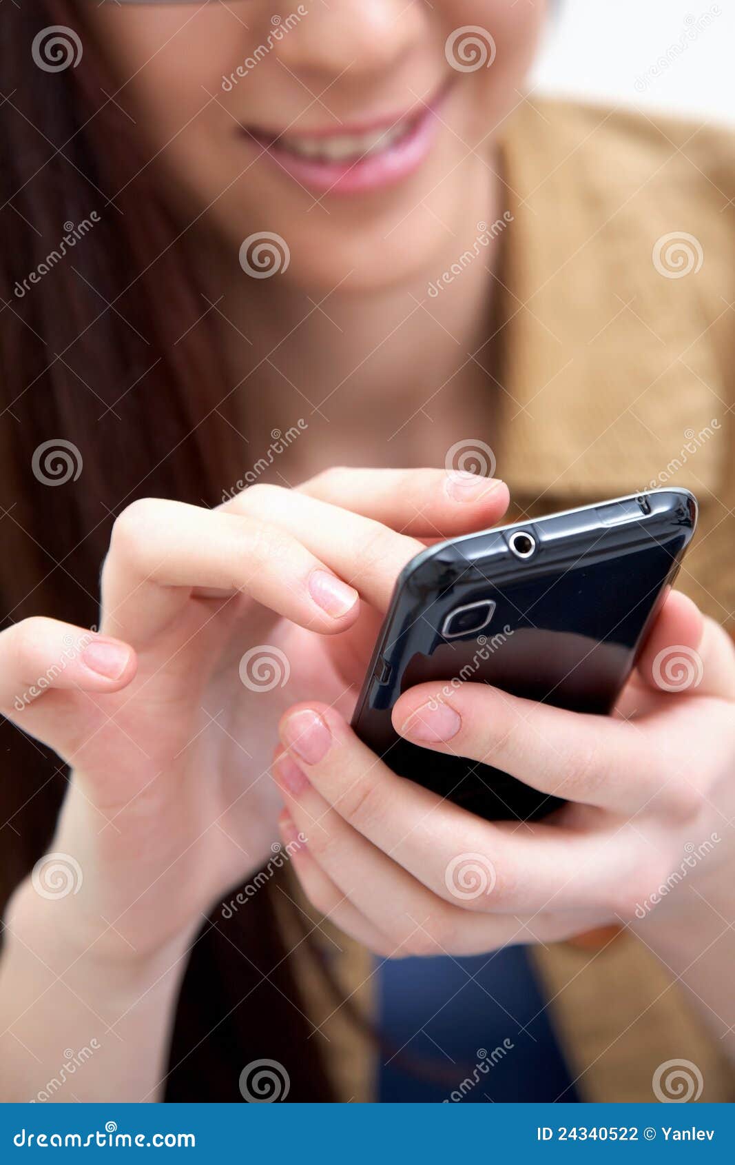 Envio De Mensagem De Texto Da Mulher Foto de Stock - Imagem de celular ...