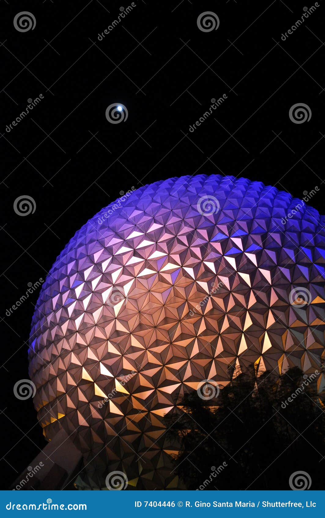Epcot Center at Night editorial photo. Image of vacations - 7404446