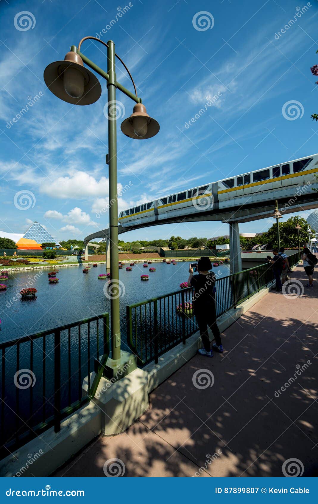 Epcot disney monorail editorial photography. Image of yellow - 87899807