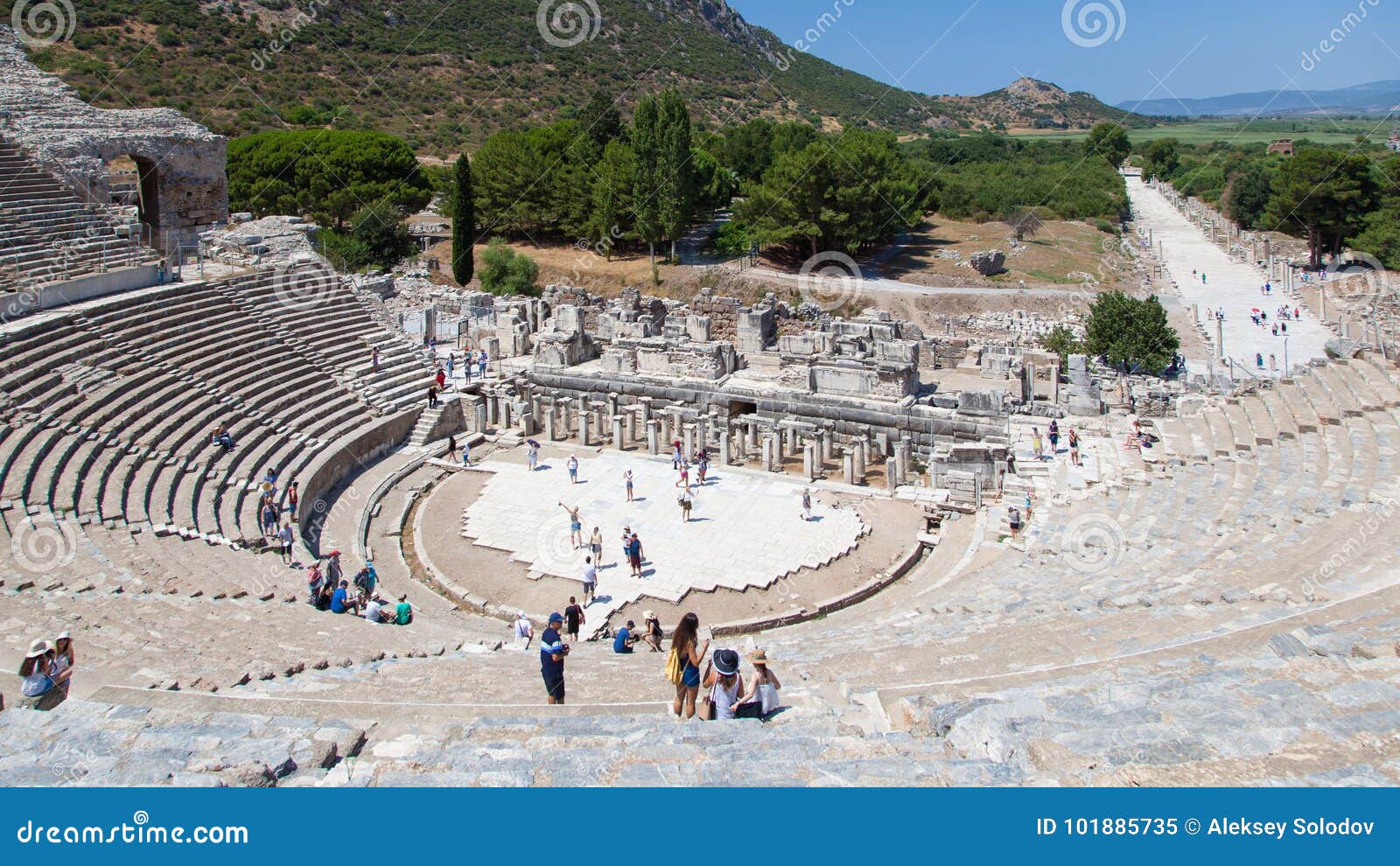 Ephesus amfiteater redaktionell foto. Bild av historia - 101885735