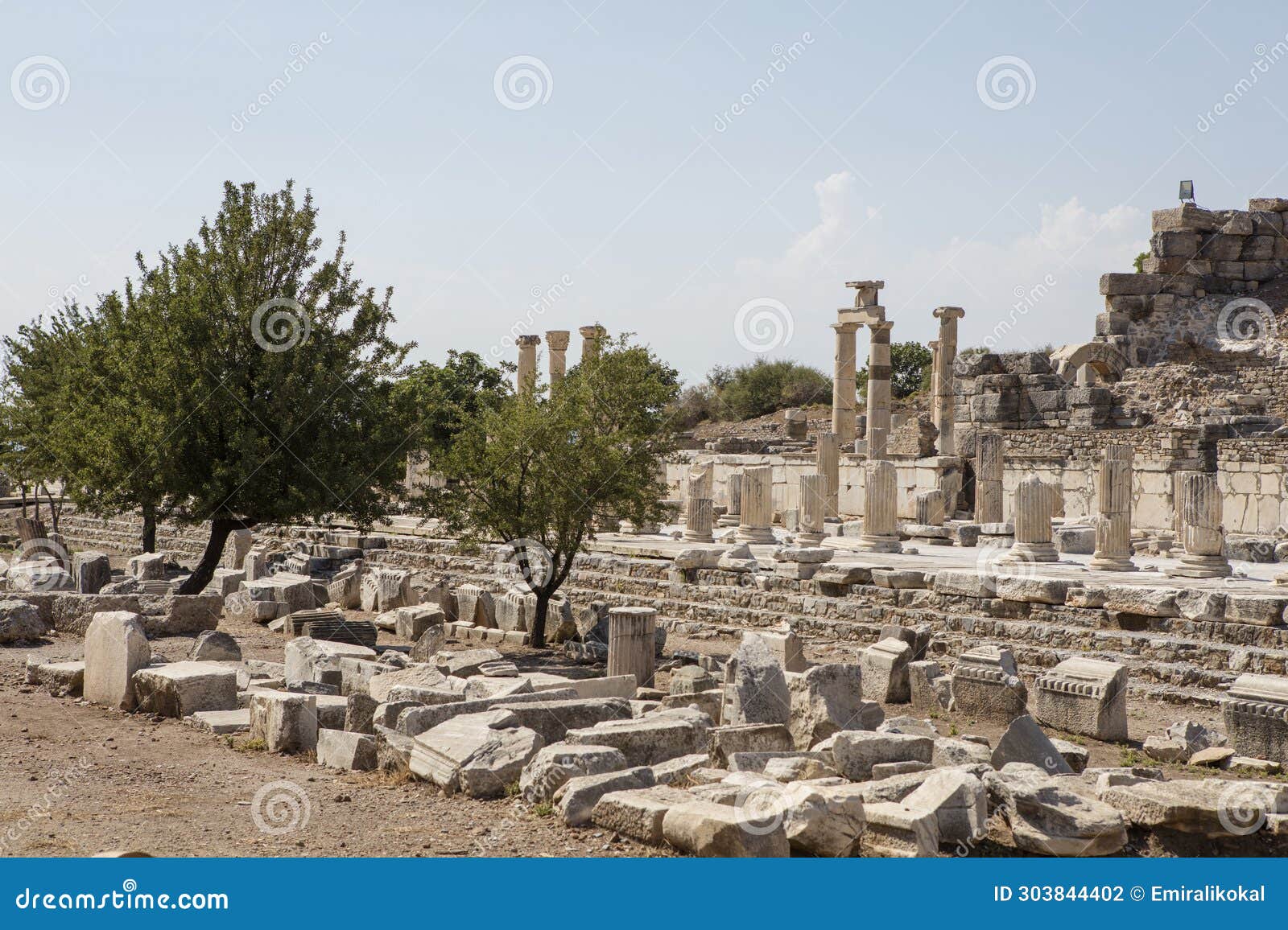 Awesome View of the Gate of Augustus and the Library of Celsus in ...