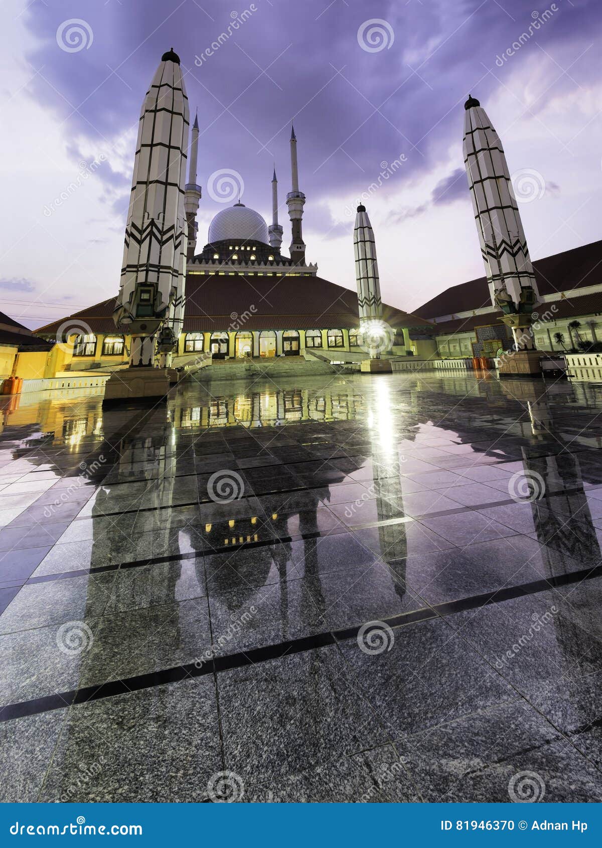 Episch Landschap Van Grote Moskee Van Centraal Java, Stock Foto - Image ...