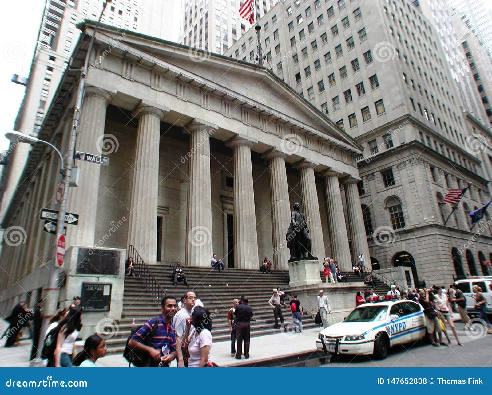 Federal Hall on Wallstreet in New York City Editorial Stock Photo ...