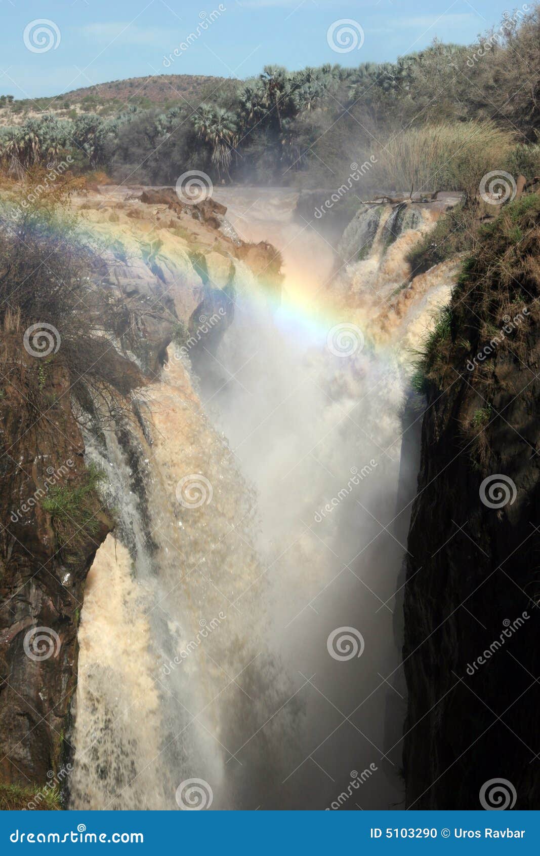 Epupa Waterfall with Rainbow Stock Photo - Image of mist, kunene: 5103290