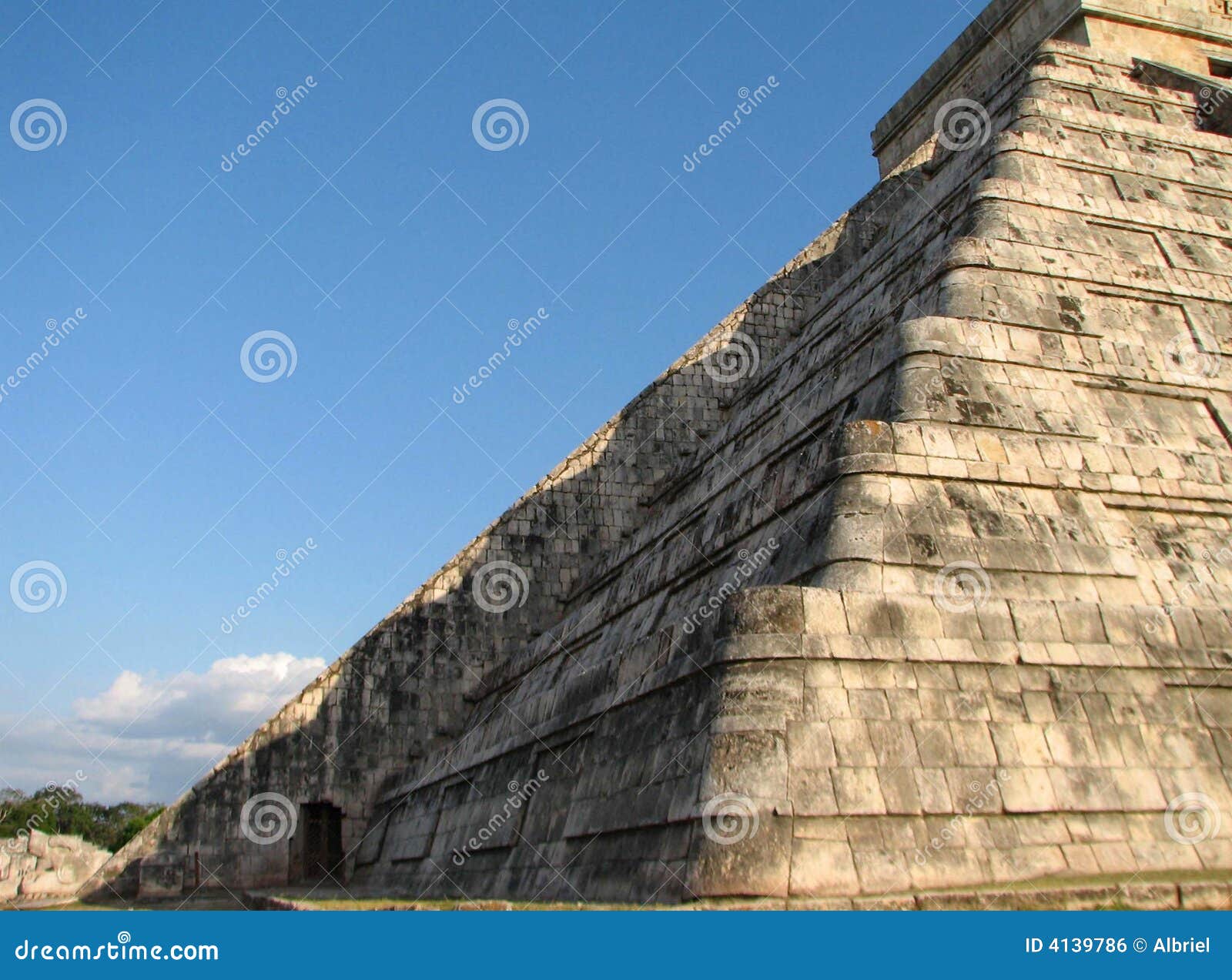 Equinox Chichen Itza stock photo. Image of castle, ancient - 4139786