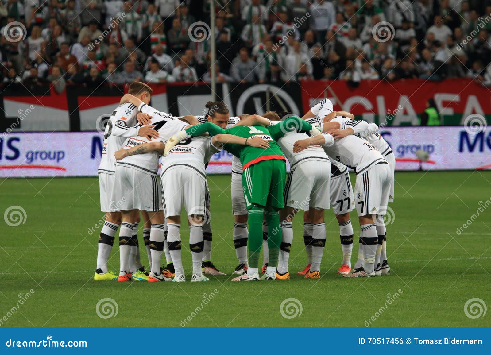 Equipo de Legia Varsovia foto editorial. Imagen de taza - 70517456